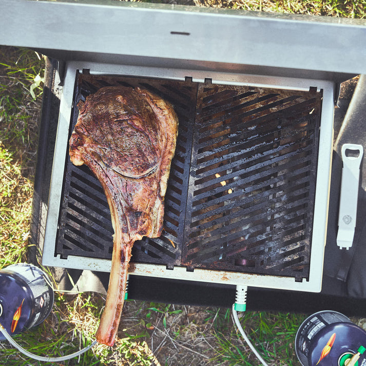 Burnhard JONES: Der Klappgrill – Grill Studio Itzehoe